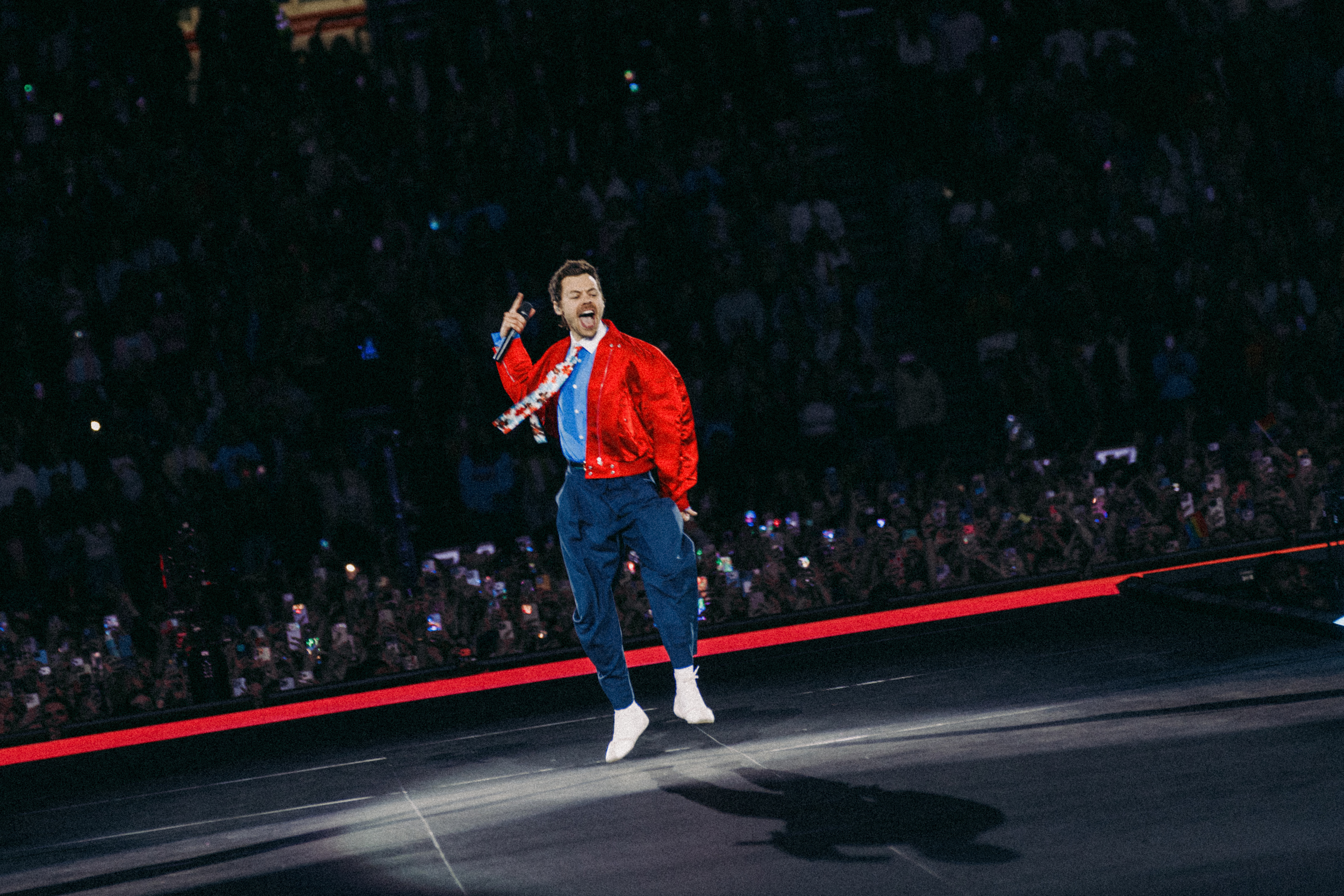 Why are Harry Styles’ fans complaining about his tour? – NBC Los Angeles