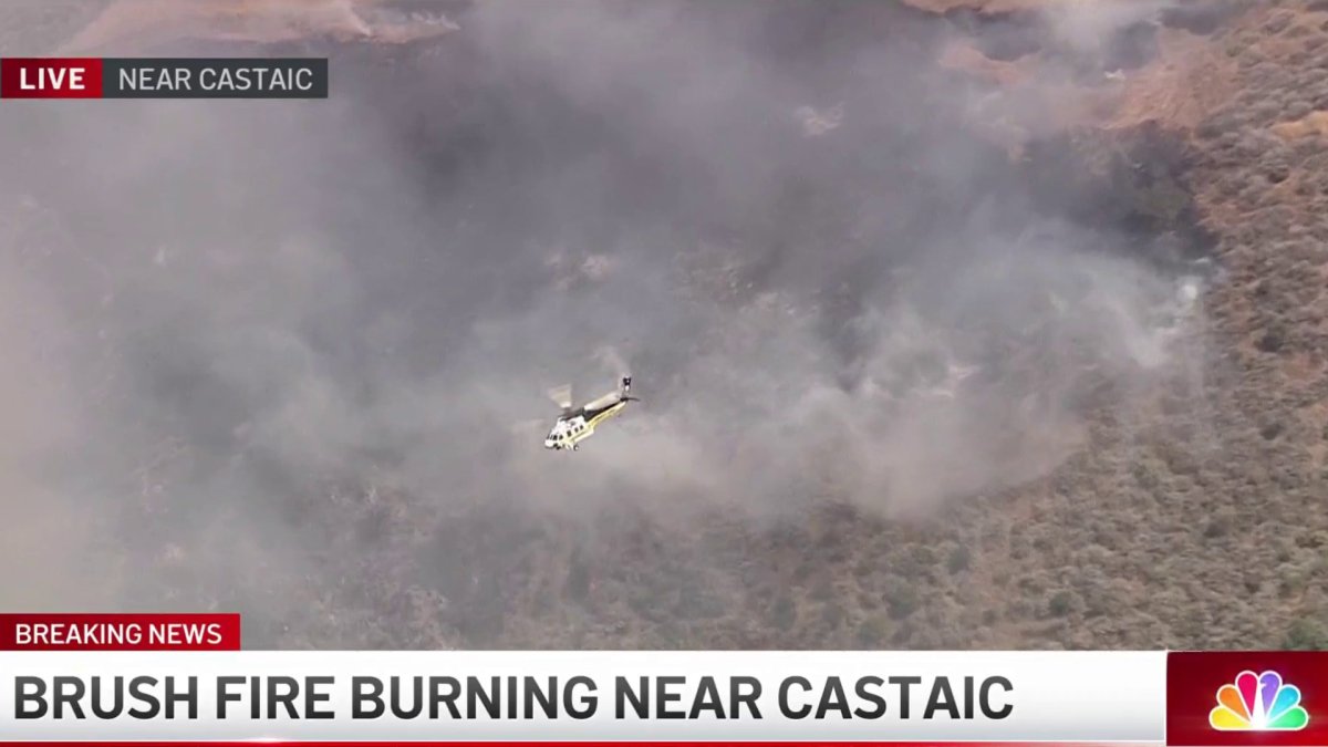 Firefighters battling small brush fire near the 5 Freeway in Castaic ...