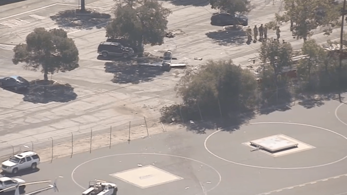 Small plane crashes in parking lot after landing at Whiteman Airport ...