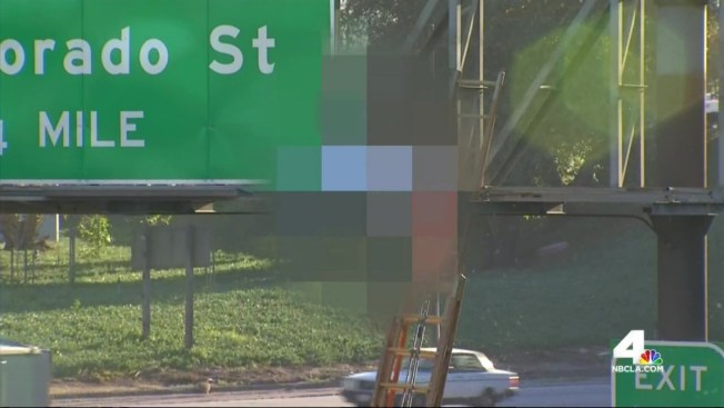 Man Ejected onto Freeway Sign in Fatal 5 Fwy Crash in Glendale Area ...